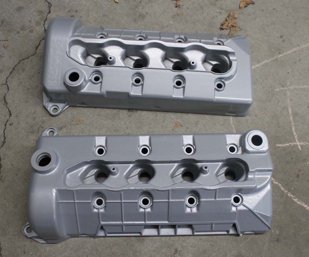 Ford Cobra 4V Timing Cover in Wheel Silver